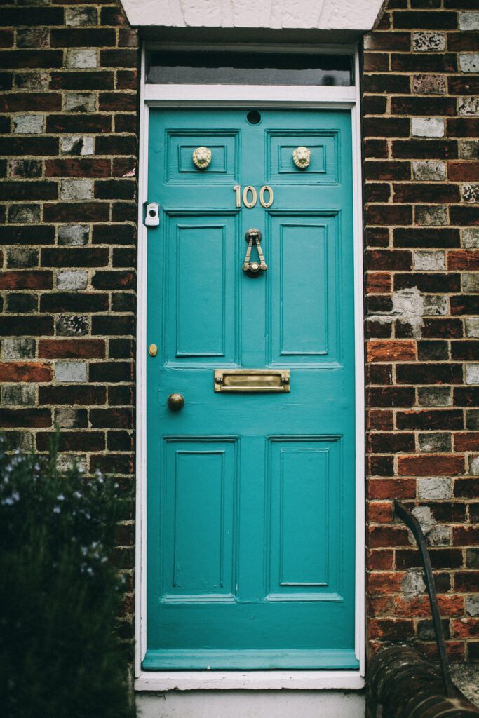 10 Amazing Paint Colors for Your Front Door
